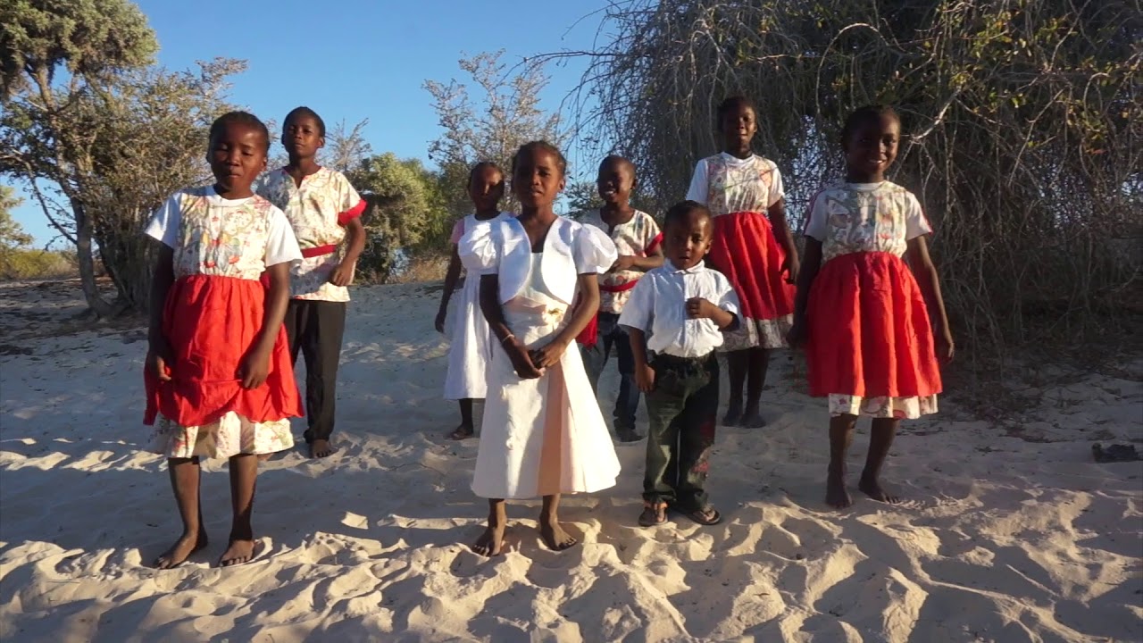 Josephine's choir 2 - Malagasy singers - YouTube