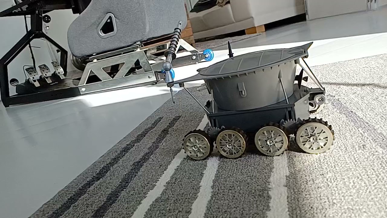 Lunochod 1 USSR - TOY историческая игрушка - YouTube