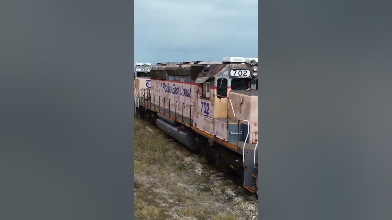 FEC Ex UP SD40-2s - YouTube