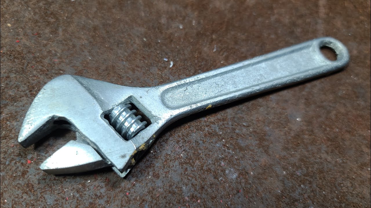 World's Worst Adjustable Wrench Review - YouTube