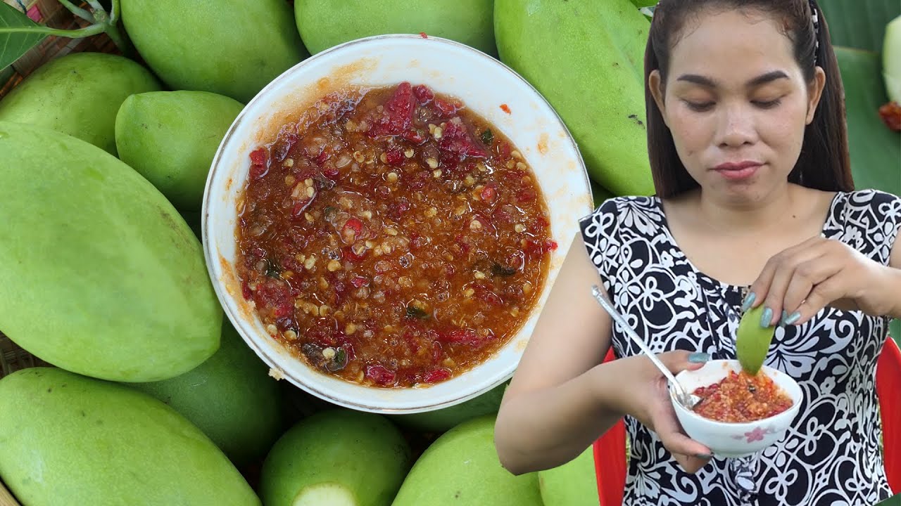 Satisfying ASMR Mango Eating with Spicy Chili – Intense Crunch & Flavor - YouTube