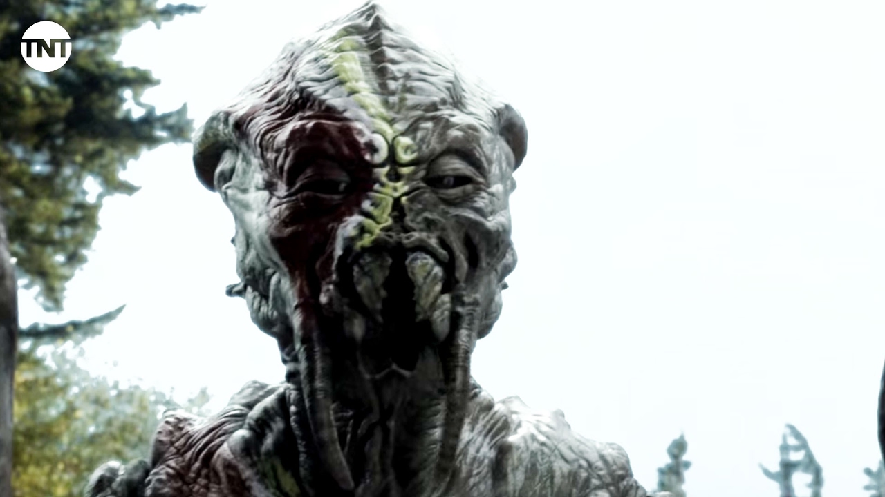 Pope on Aliens | Falling Skies | TNT - YouTube