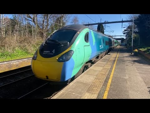 Class 390 Pendolino | 390121 Opportunity - Climate Change Livery ...