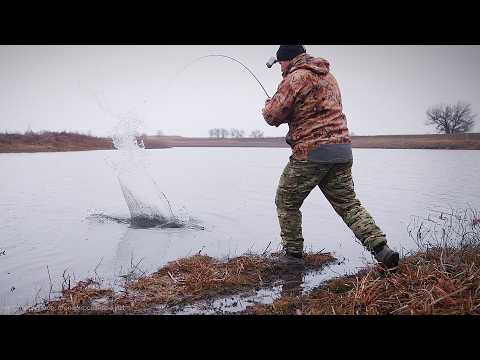 ВОТ ЭТО РЫБАЛКА! ВЕСНОЙ ЗА ПОЛ ЧАСА, ХИЩНАЯ РЫБА ЖАДНО ЕСТ ПРИМАНКУ. Первые весенние рыбалки 2026!