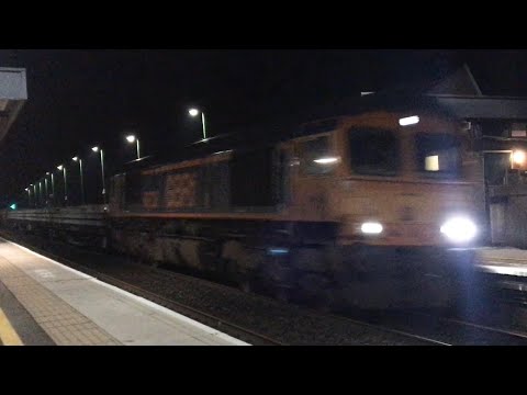GBRf Class 66723 cruises through Tamworth working 6G45 30/12/19 - YouTube