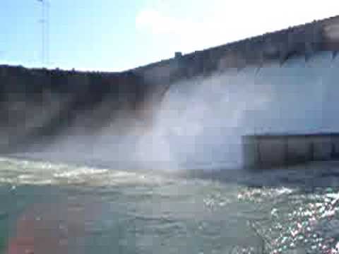 Table Rock Lake Levels High, Dam With 10 Gates Open - YouTube