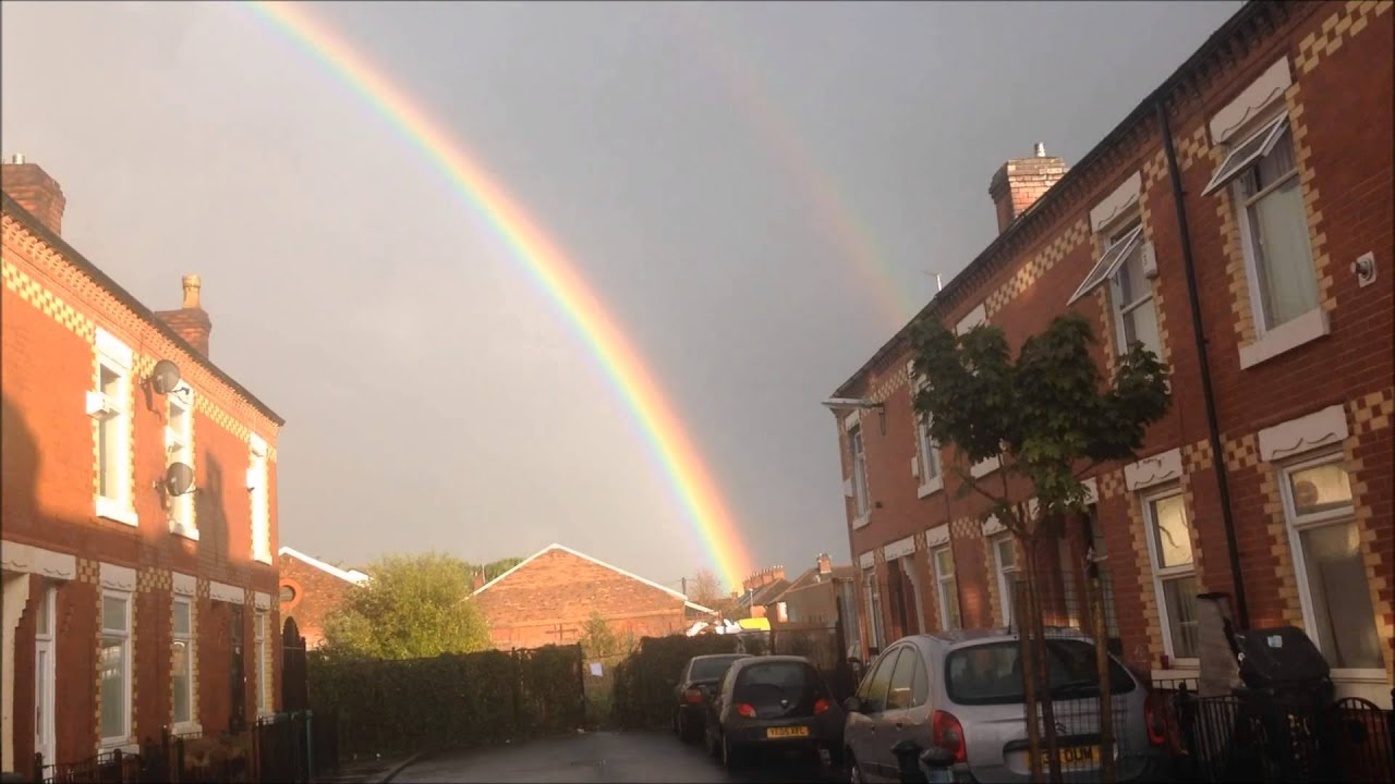 Weird Weather in Manchester - BIGGEST BRIGHTEST Rainbow EVER SEEN - YouTube