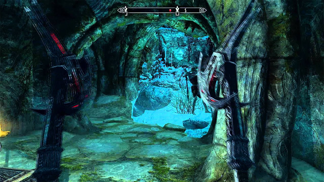 Skyrim gameplay - Dual Wielding Daedric War Axes [HD] - YouTube