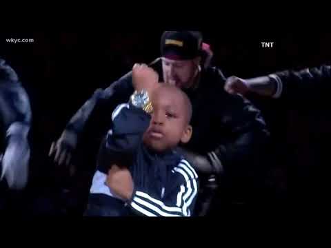 5-year-old Tavaris Jones puts on show during Cavs-Warriors game