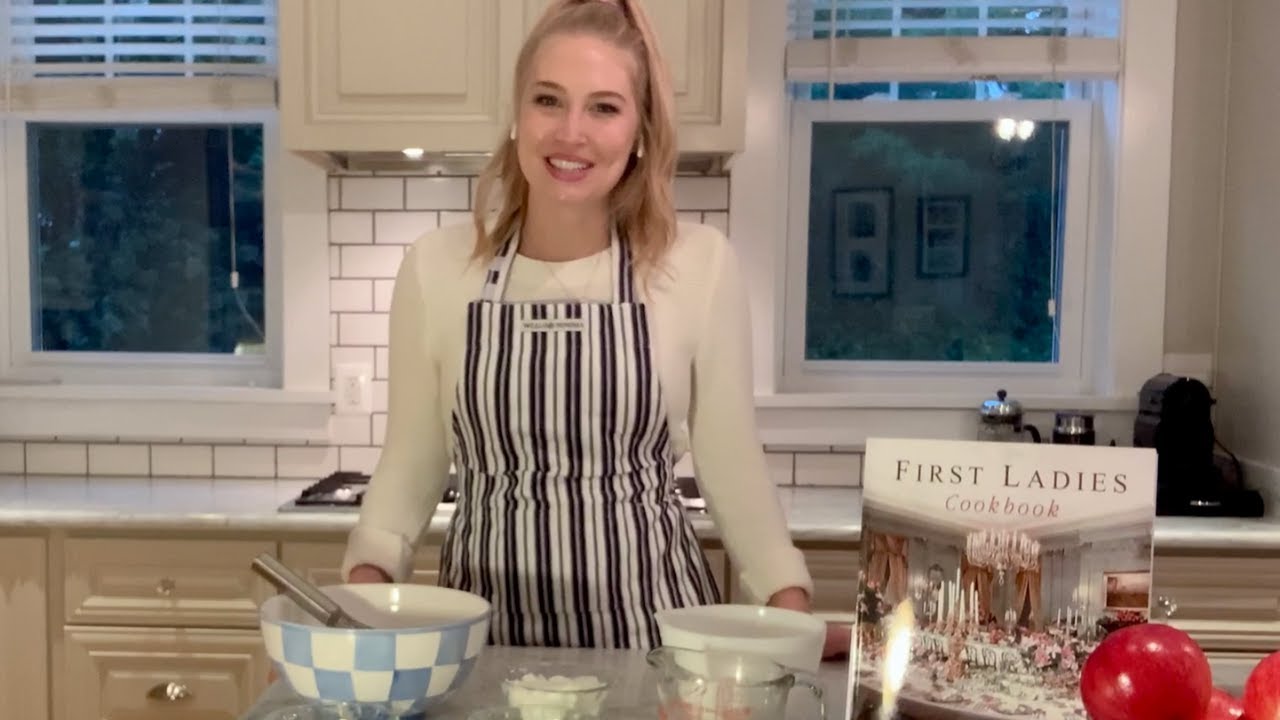 Cooking With the First Ladies: Martha Jefferson's Apple Dumplings - YouTube