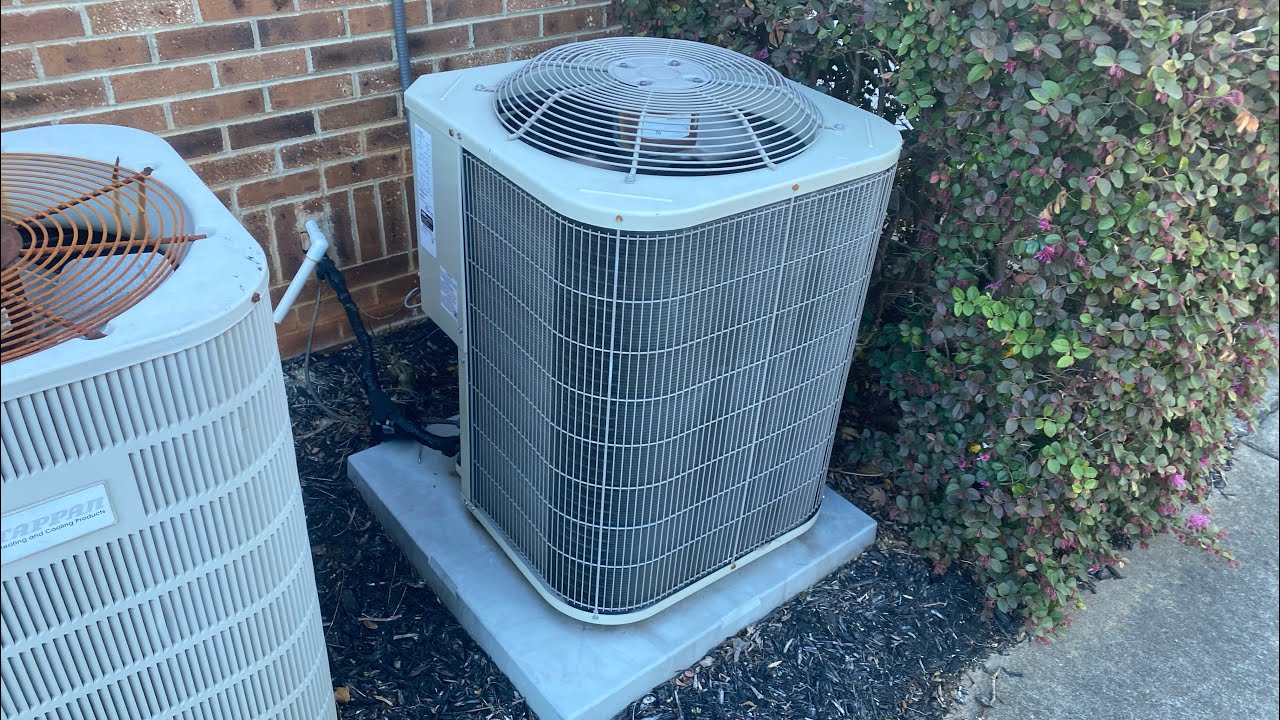 2022 Payne Sentry heat pump defrosting - YouTube