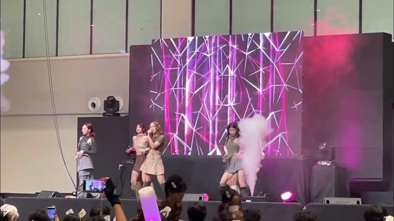BLAH BLAH - KAIA [FANCAM] KA1Anniversary Fanmeet, Ayala Circuit - YouTube