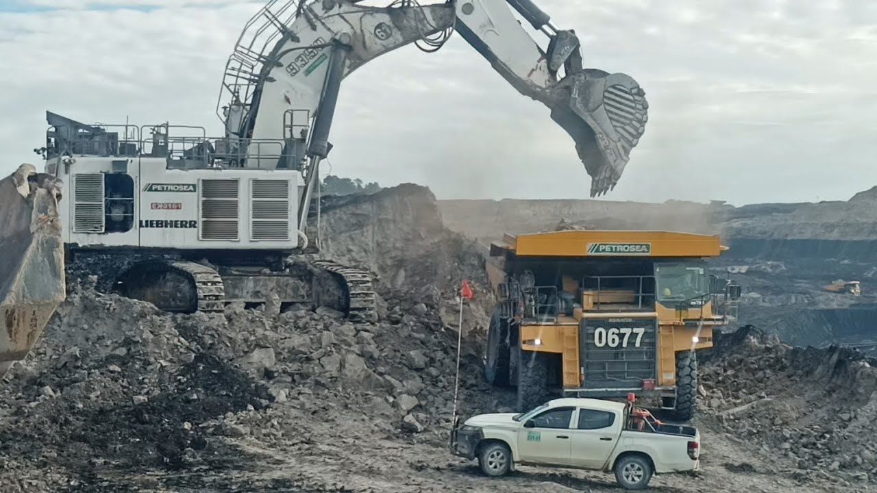 Big Digger LIEBHERR 9350 is loading OB materials into HD 785 Komatsu ...