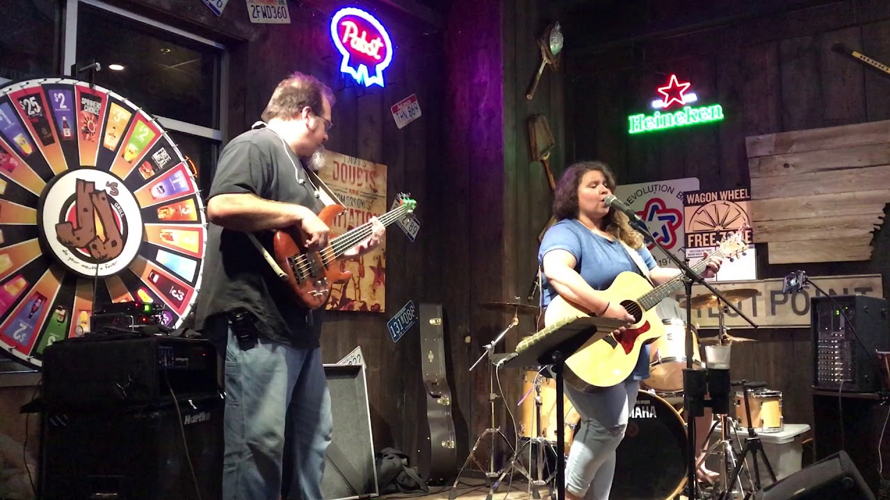 Sassy & the Fras live - YouTube