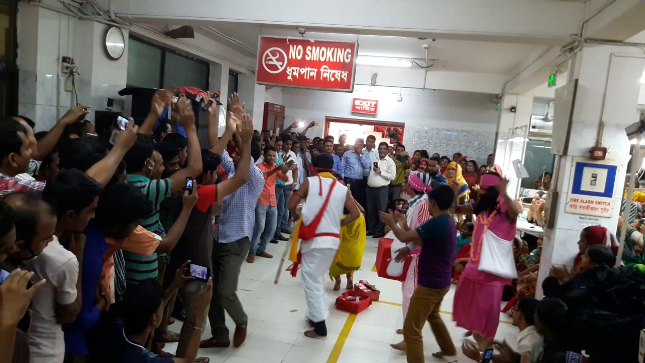 snake dance - YouTube