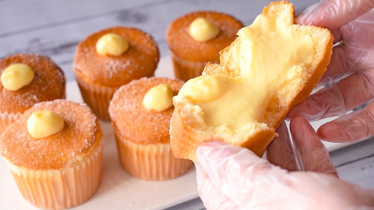 Lava Custard Chiffon Cupcakes | Melts In Your Mouth Hokkaido Cupcakes ...