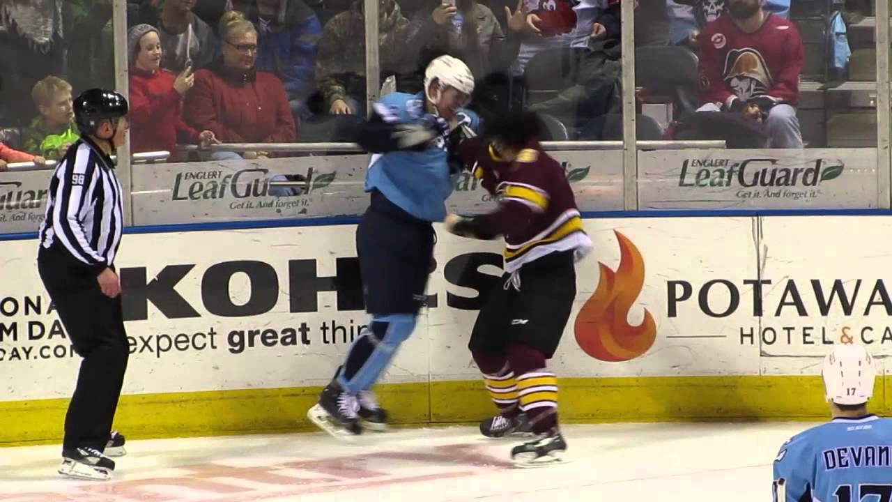 Cody Bass, Emerson Clark Fight - YouTube