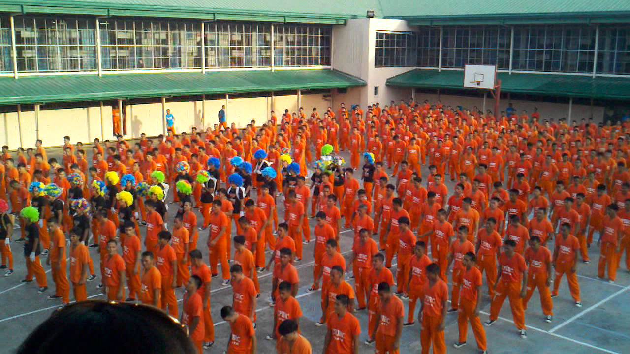 Dancing Inmates performing LMFAO's "Party Rock Anthem" at Cebu Prison ...