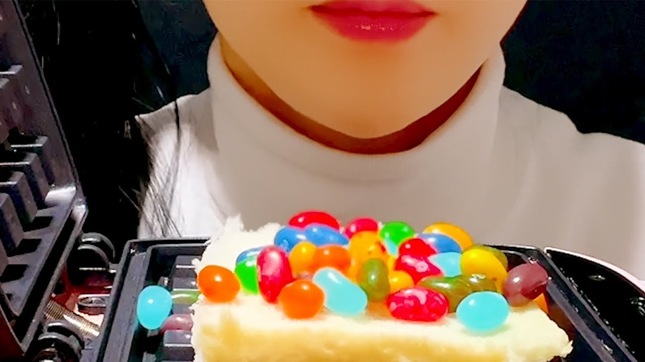 ASMR Jelly Bean Waffle 젤리빈 와플 - YouTube