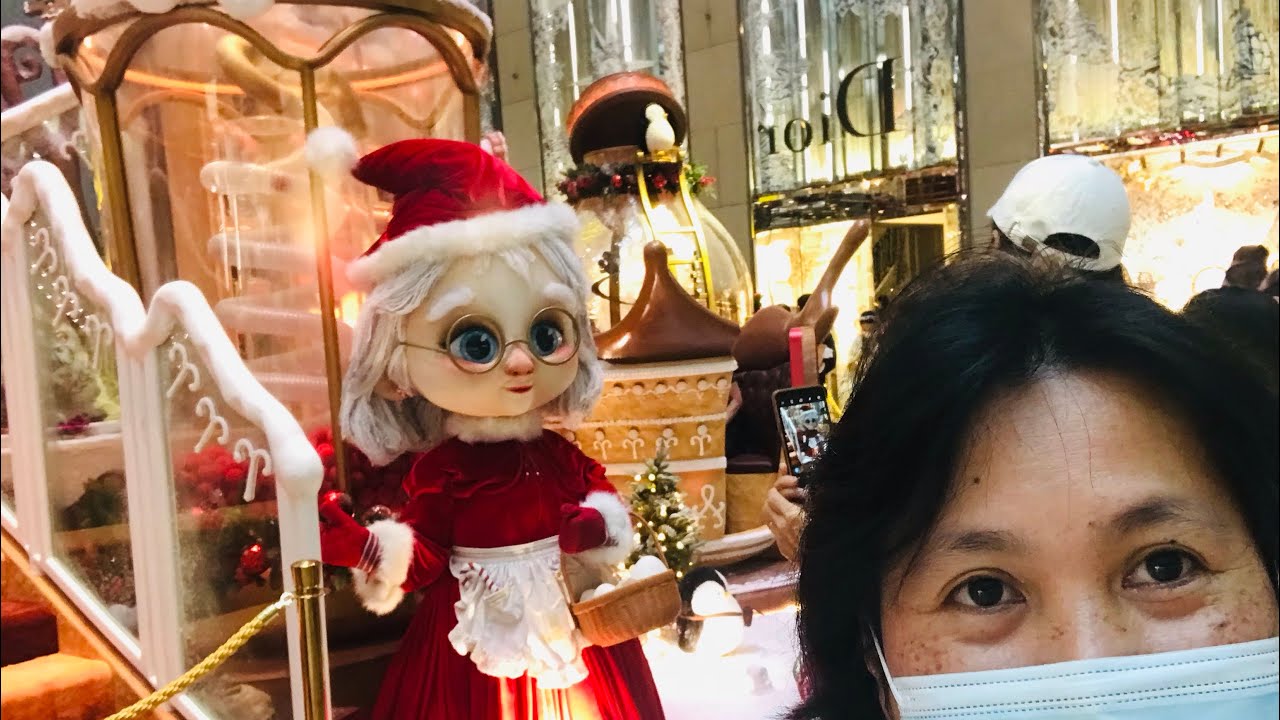 Christmas Decoration At LandMark HK - YouTube