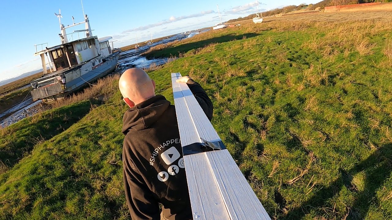 Ep 154 - Simon Goes It Alone & Falls Overboard #boatrestoration - YouTube