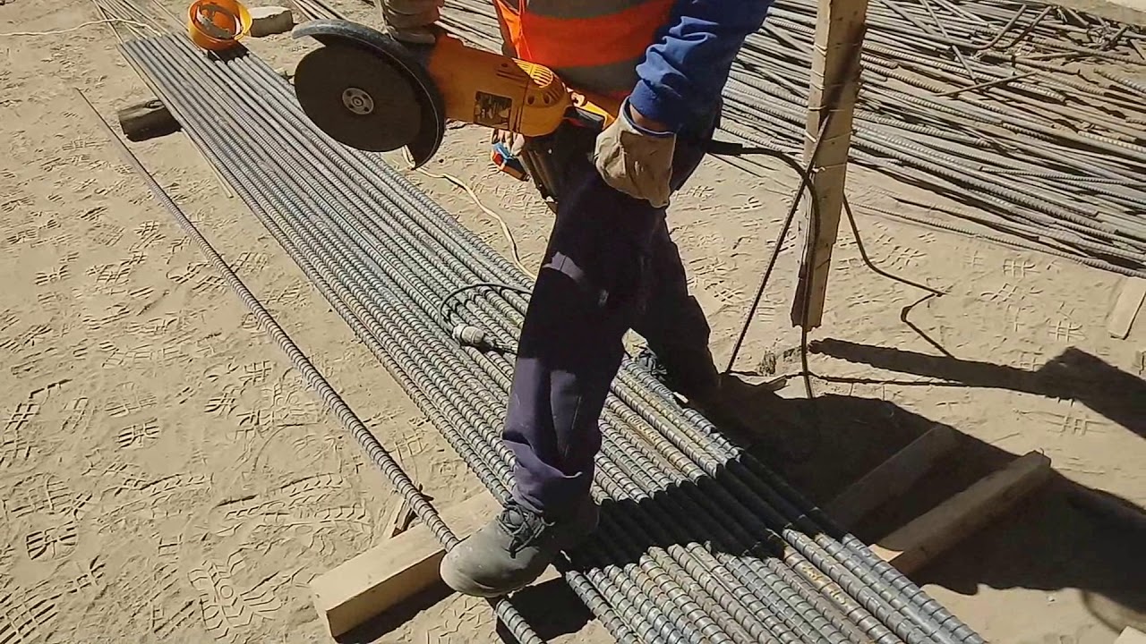 COMO REALIZAR EL CORTE DE UNA VARILLA DE HIERRO CORRECTAMENTE - YouTube