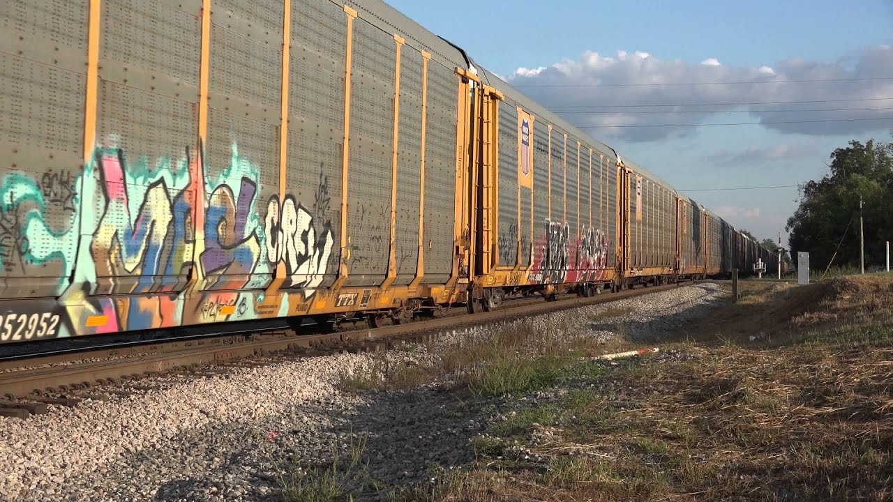CEFX SD40-2 3155 leads vehicle train Q203 at Longview, Alabama - YouTube
