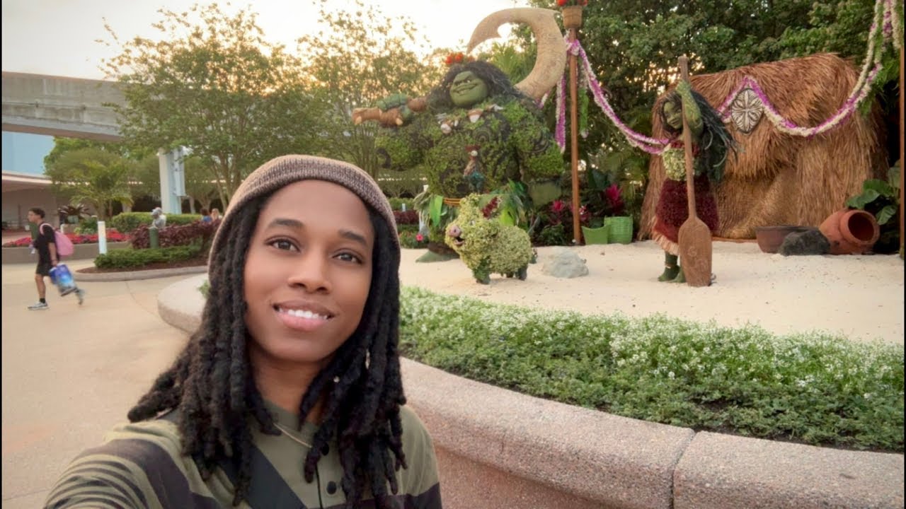 Tami Winkle is live! Disney World nightlife EPCOT - YouTube