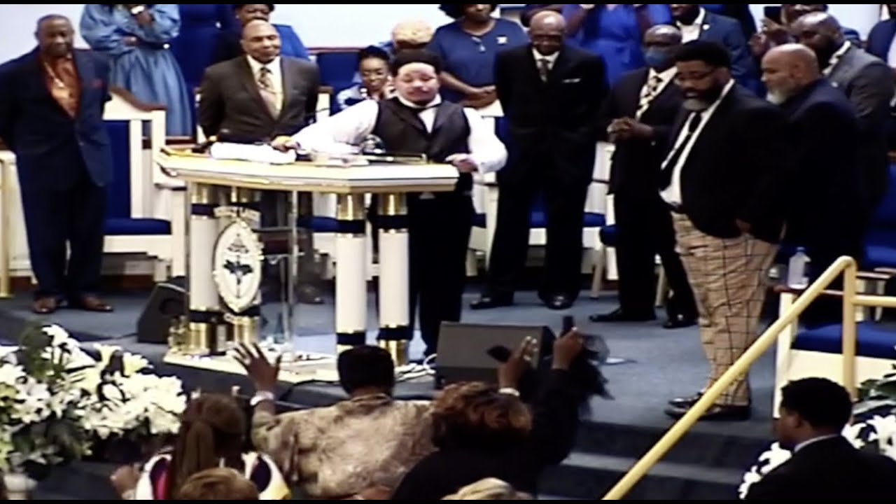 🔥Gary Sprewell Flowing In The Prophetic - COGIC Pentecost Tour Service ...
