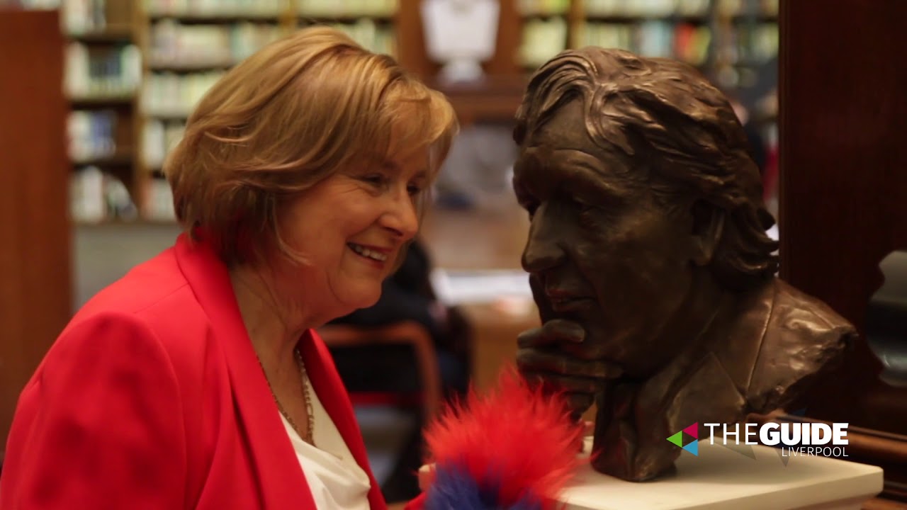 We meet Lady Anne Dodd and the artist behind #SirKenDodd's new ...
