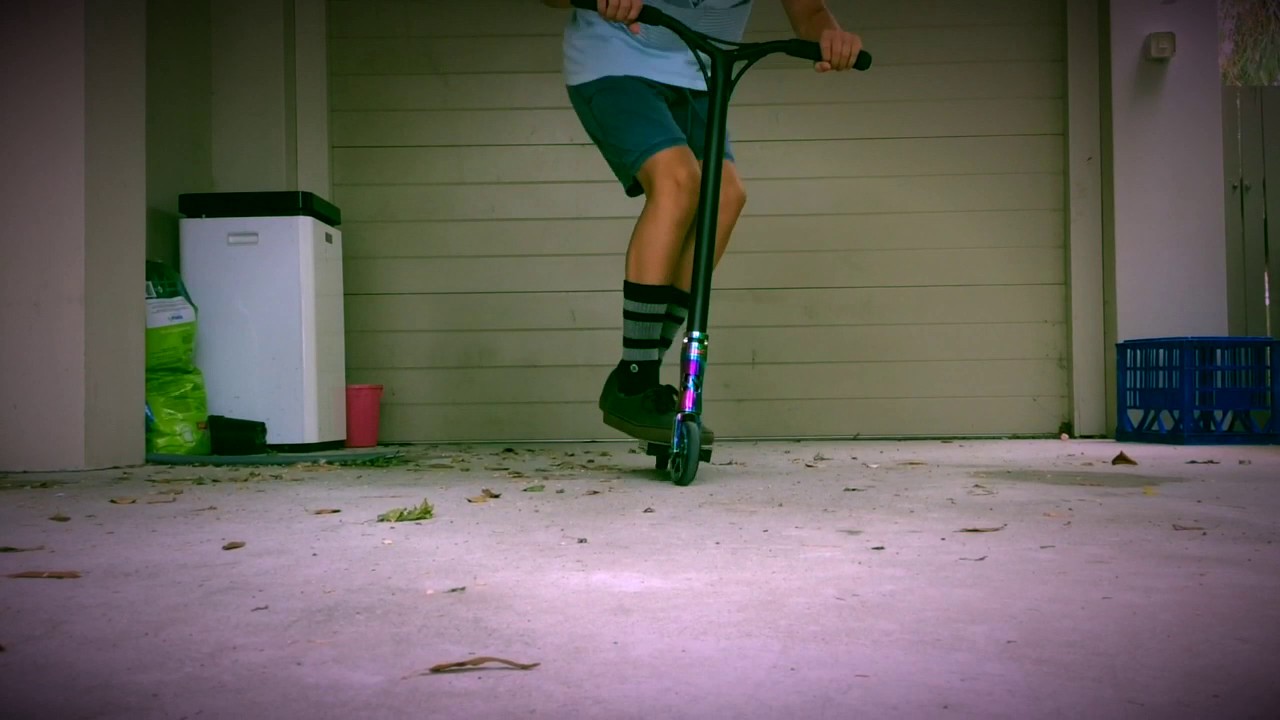 How to do a tail whip on a scooter! - YouTube