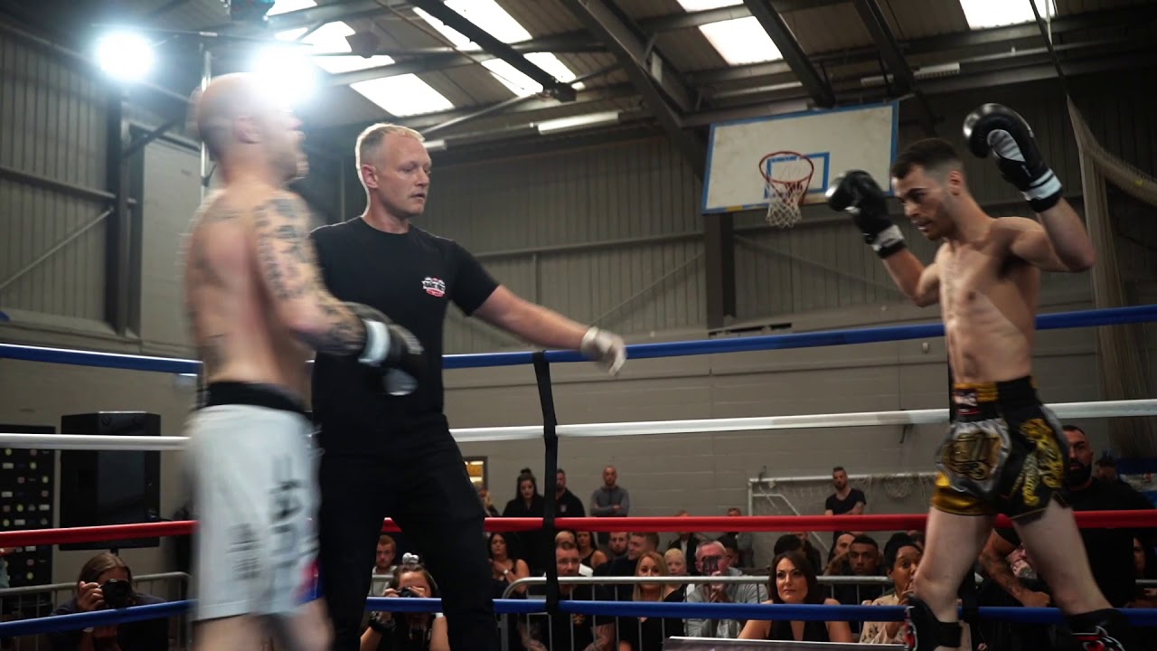 White Collar: Nathan Mann vs Andy Nunn - YouTube