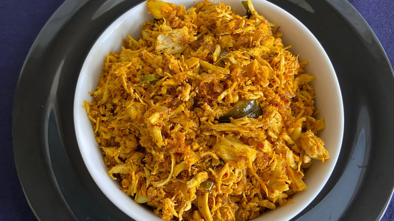 Chicken podi thoran | കോഴി തോരൻ | by Akkus kitchen - YouTube