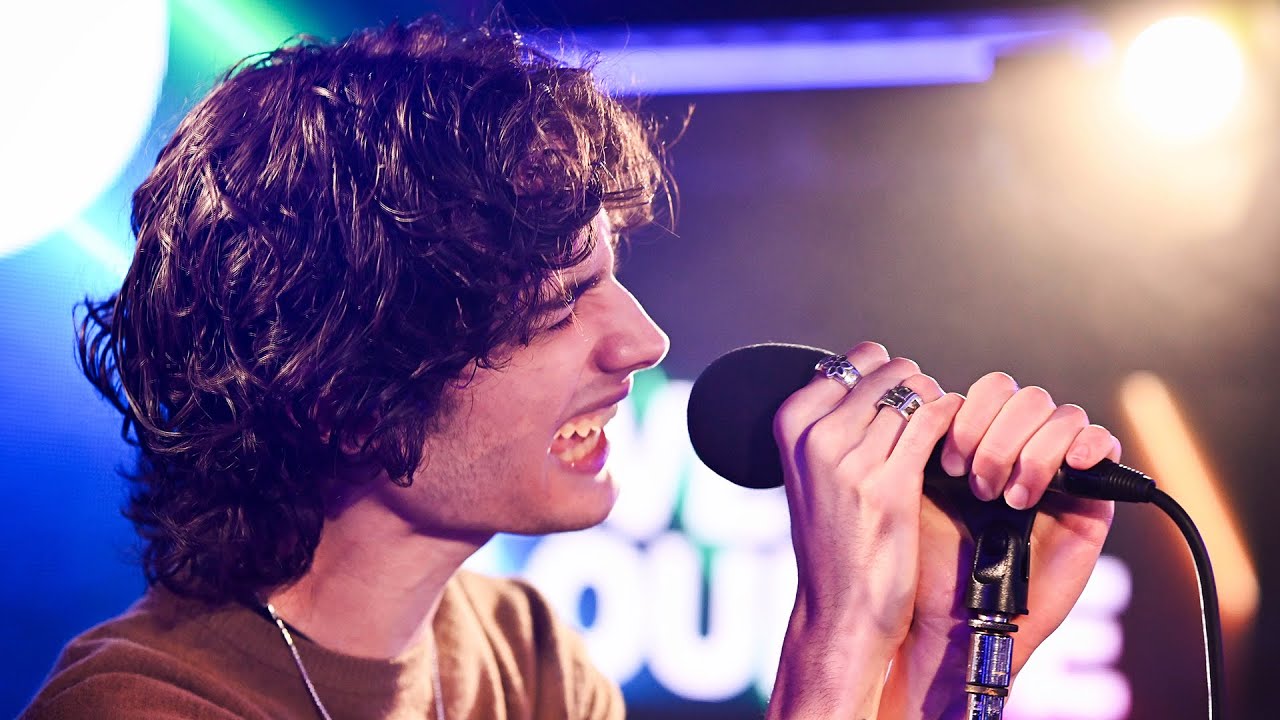 Sombr - Ribs (Lorde cover) in the Live Lounge @Lorde - YouTube Music