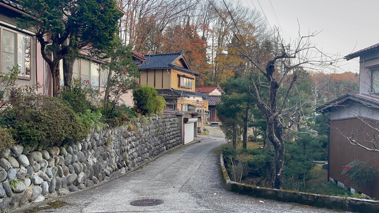 [4K] Walking in the beautiful Japanese countryside - YouTube