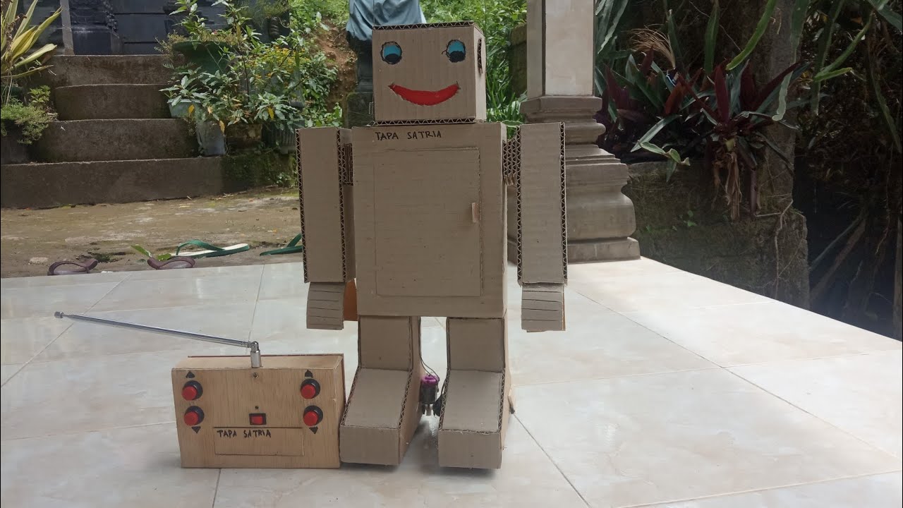[DIY] Cara Membuat Robot Remote Control Dari kardus - YouTube
