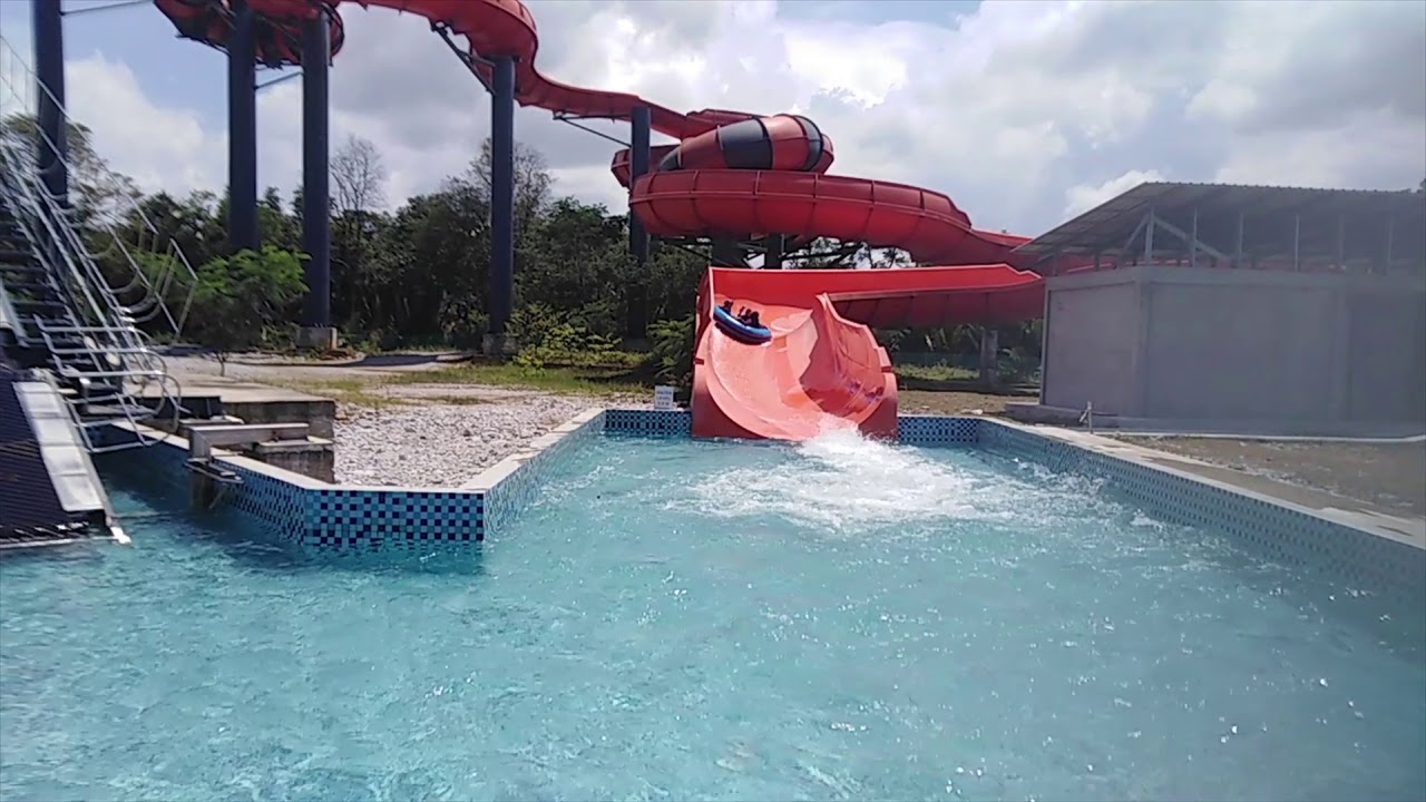 Escaping to Borneo Samariang Waterpark - YouTube