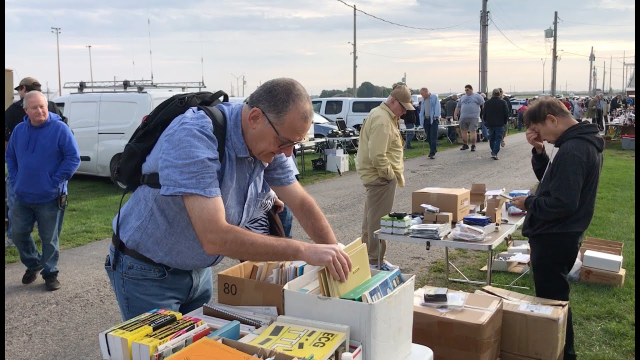 CHICAGO FM CLUB Belvidere Hamfest - YouTube