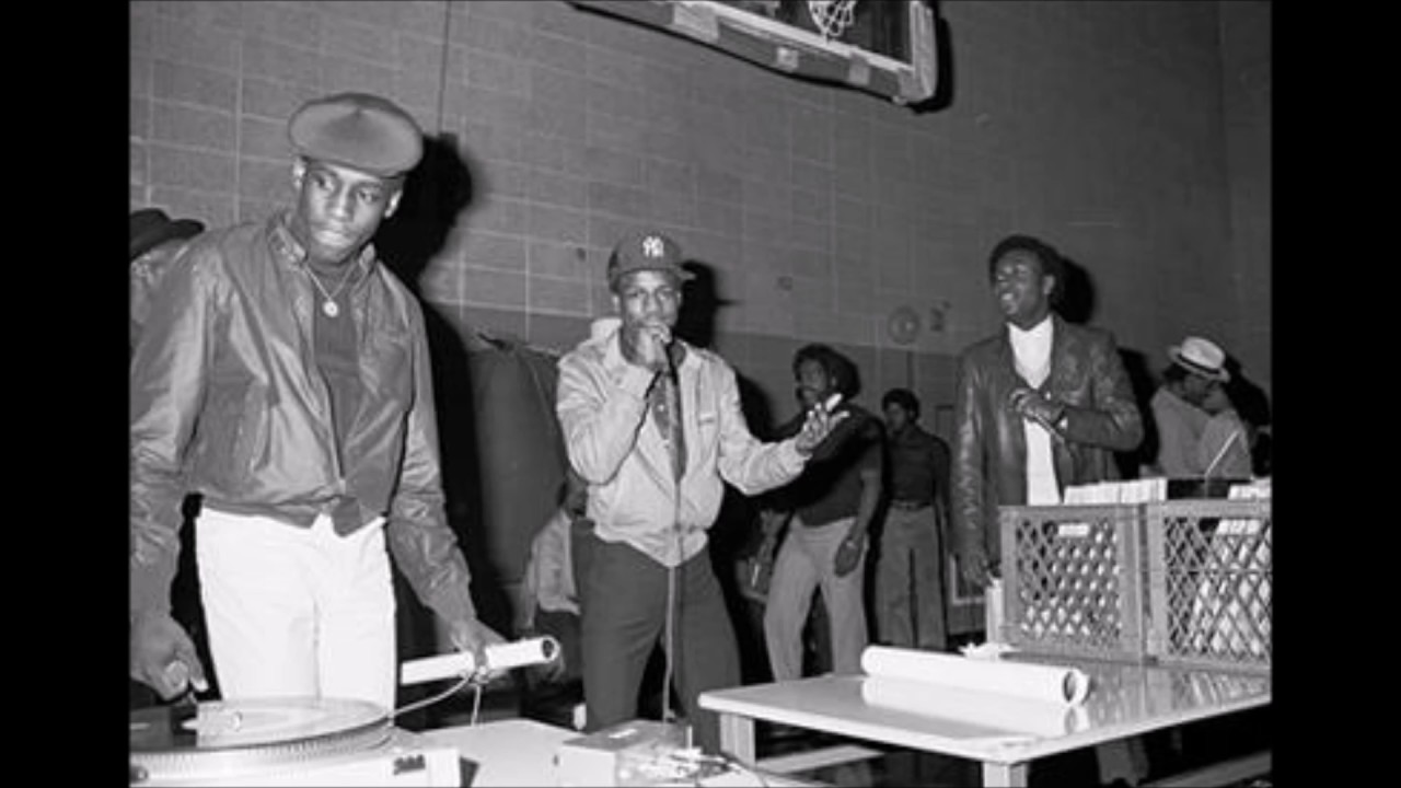 Treacherous Three Fast Rapping at Club Negril 1982 - YouTube