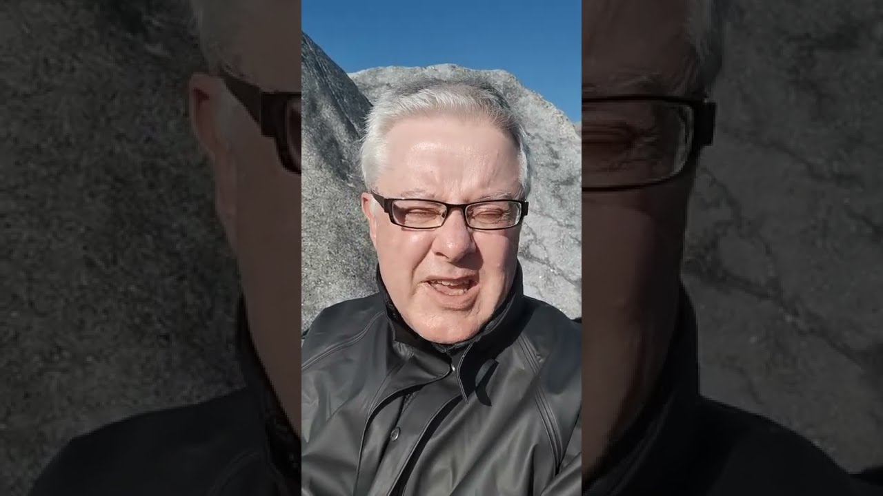 Ukraine: Putin/Stalin birth charts and the current nodal axis - YouTube
