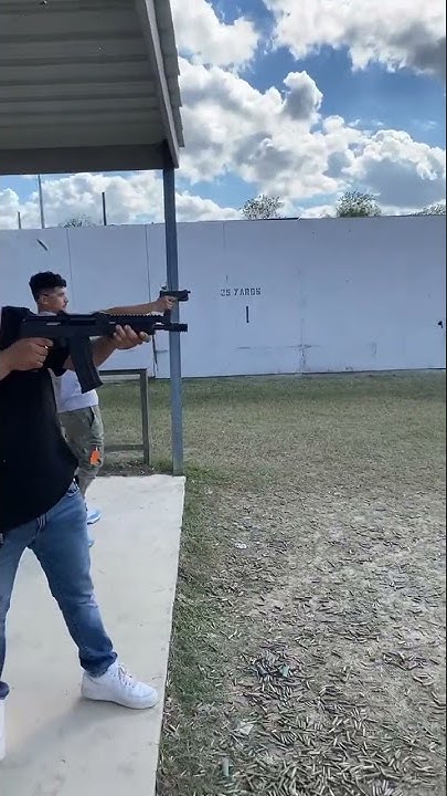 Mag dumping the Draco & Glock #draco #glock #texas #762 #9mm #freefire - YouTube