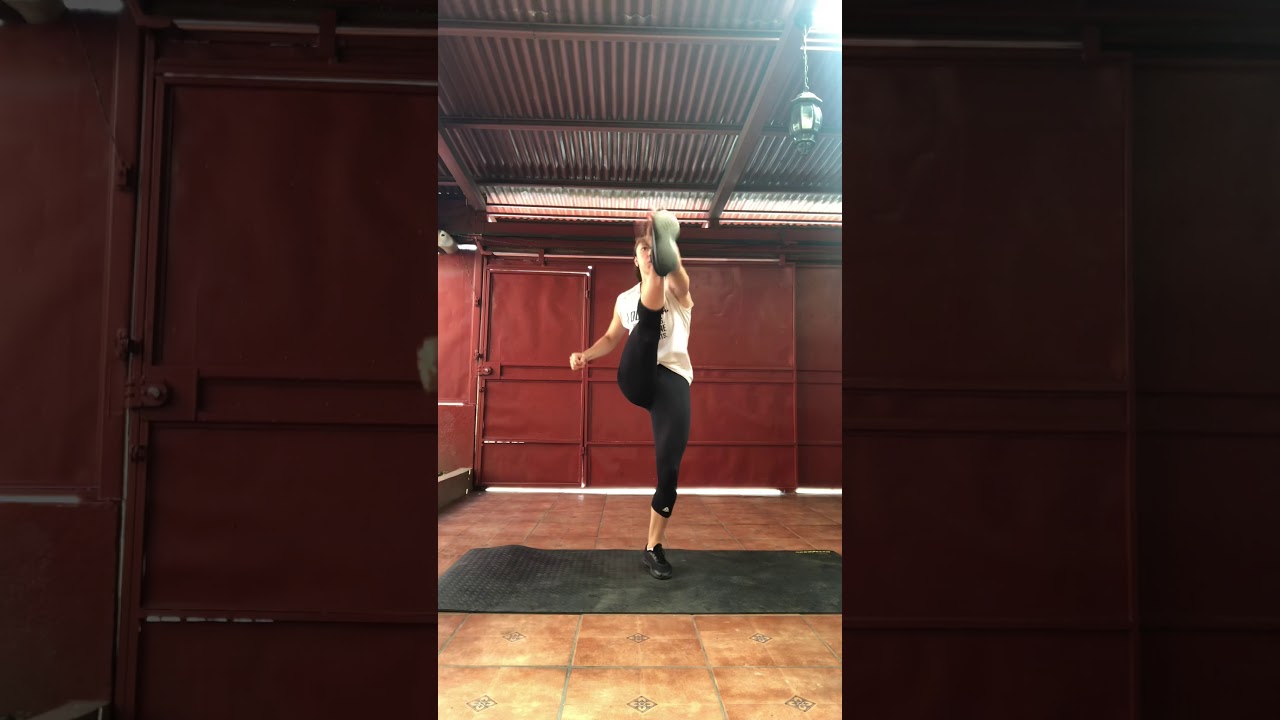 Double jump alt kick - YouTube