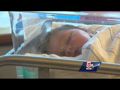 Woman has baby hour after learning she's pregnant