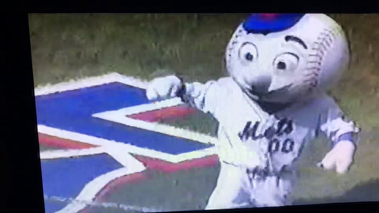 7th inning stretch at Shea!! - YouTube