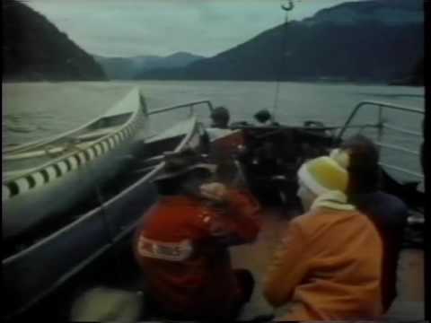 The Don Mccune Library Canoeing Sea Canoes on Barkley Sound - YouTube