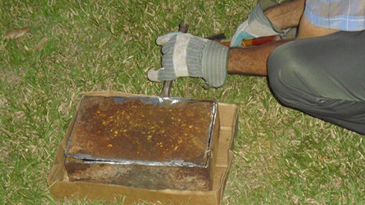 Mysterious Box Discovered In Grandparents’ House Holds A Decades-Old ...