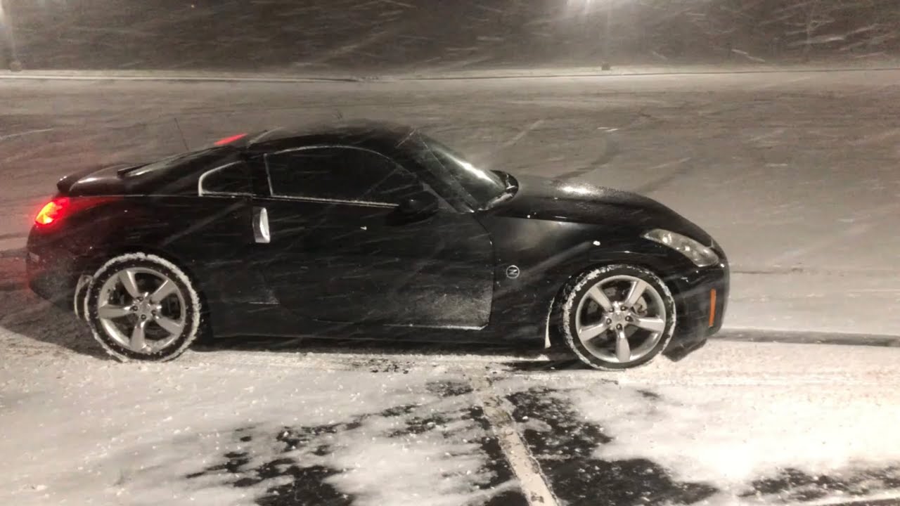 350z hr snow drifting - YouTube