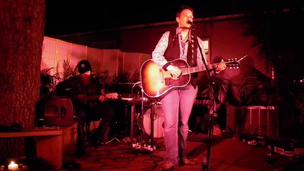 Mary Gauthier - Last of the Hobo Kings, Steam Train Maury - YouTube