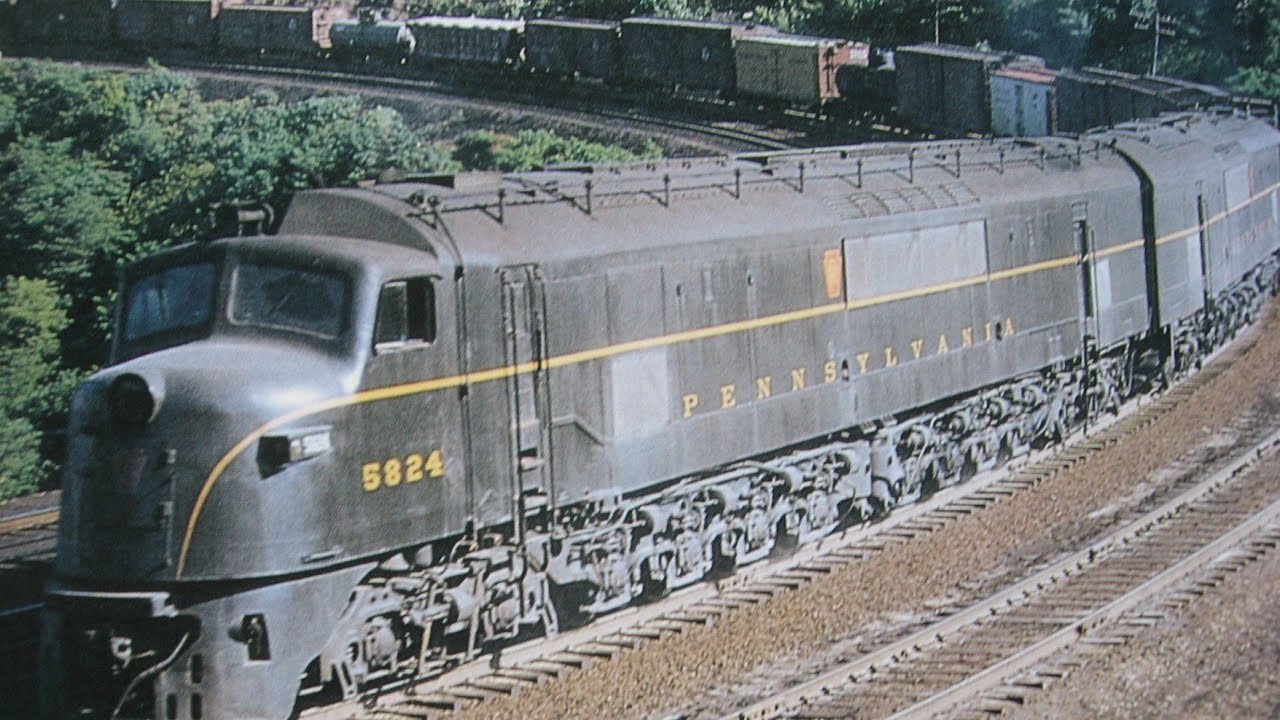 Broadway Limited PRR Baldwin Centipede's #5828 pulling mixed freight ...