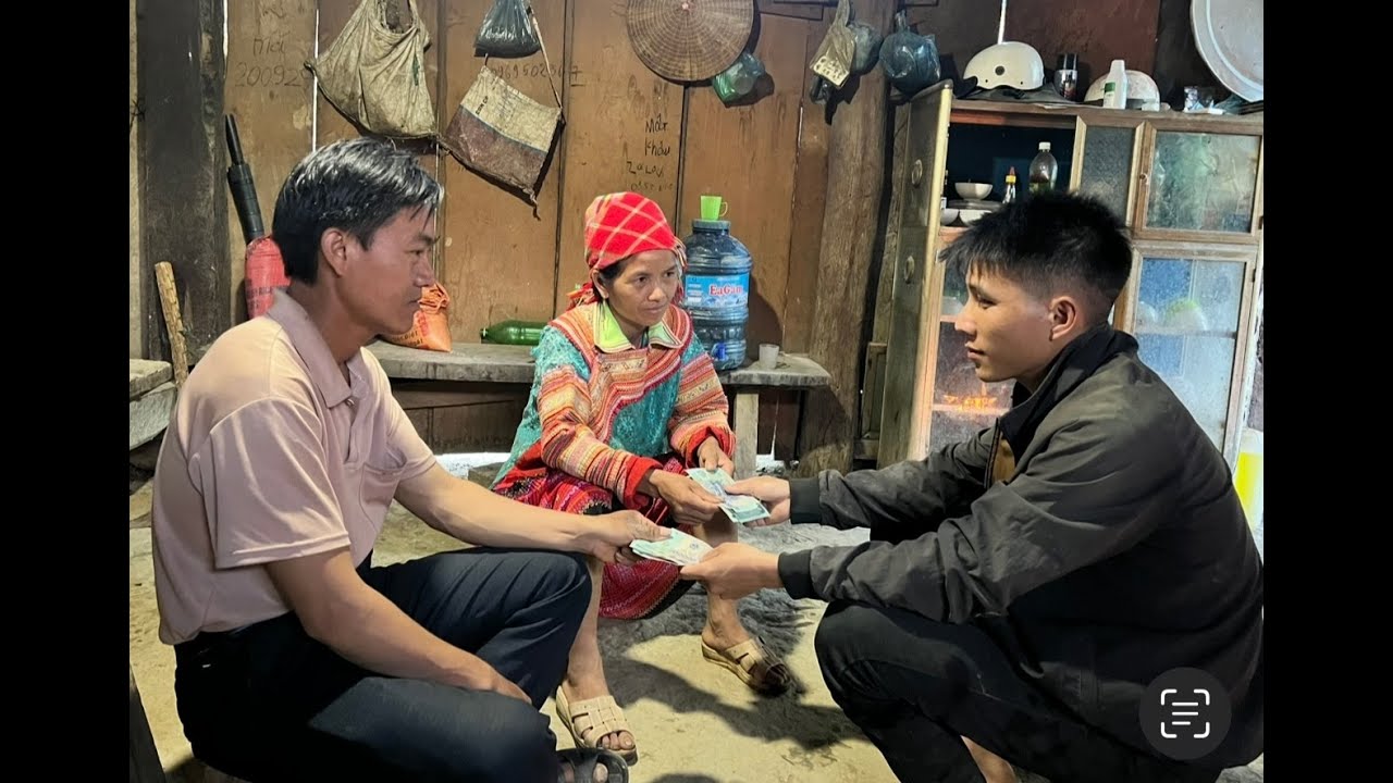 Today, Ly Thi Tien's husband received his salary and went shopping for ...